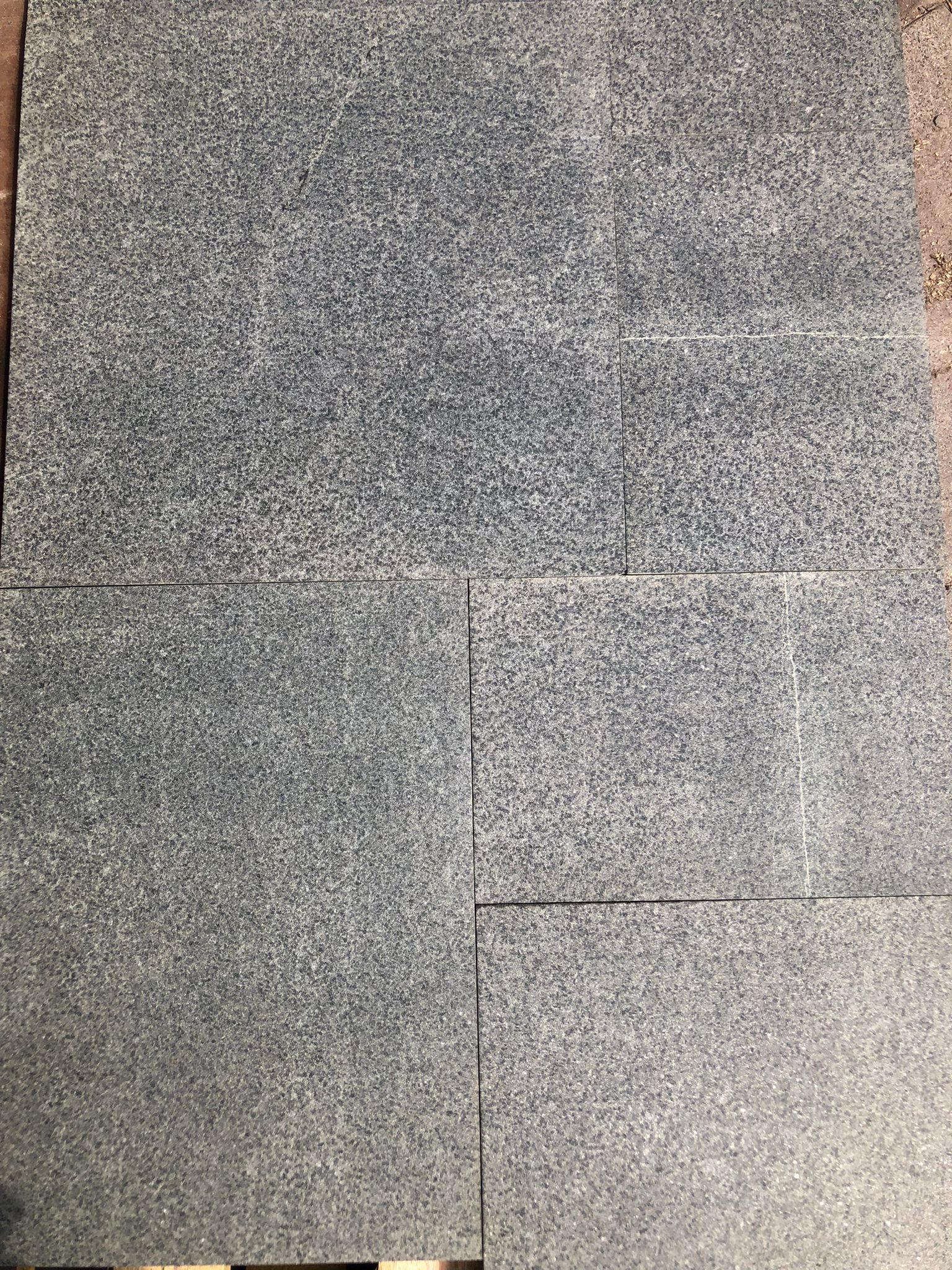 Actie grind / natuursteen | Steenbergen Sierbestrating